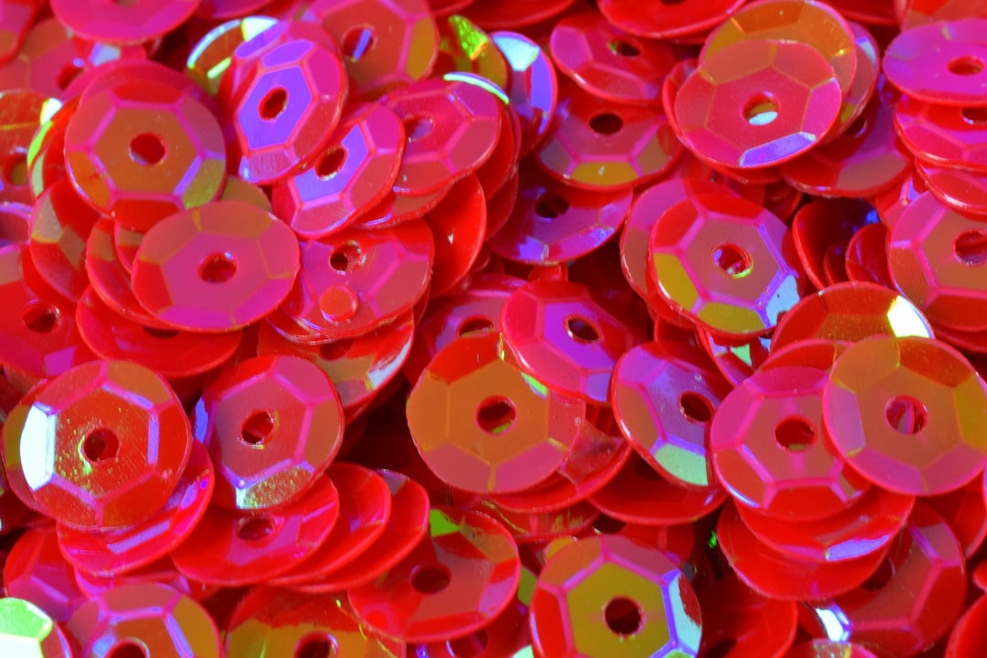 Paillettes rondes brillantes irisées 3/4/6 mm coupe rouge framboise ...