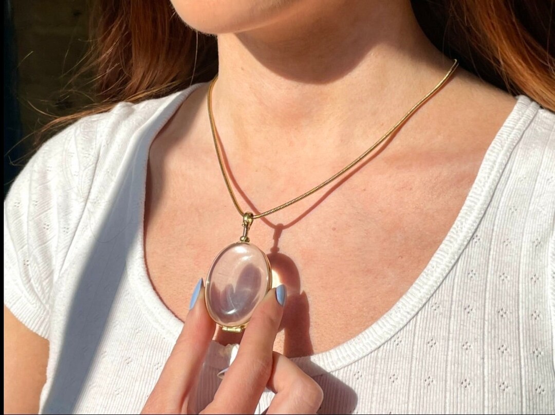 New Deep Gold Shaker Locket Oval Shaped Locket With Engraving Glass ...