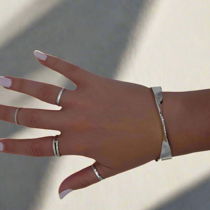 Mobius Bangle - Etsy