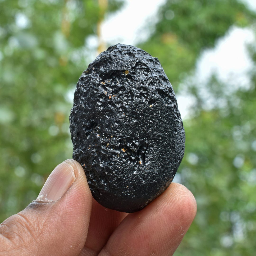 TIBETAN TEKTITE METEORITE. Shiva Linga Agni Mani. Shambala / Synergy 12 ...