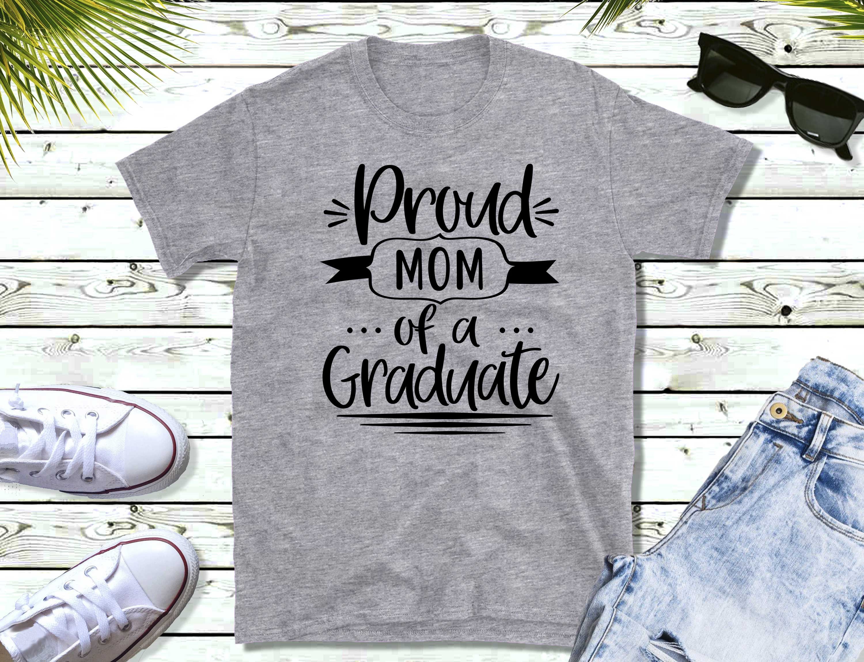 Proud Mom of a Graduate Graduation Shirt Graduate Gift 2019 | Etsy