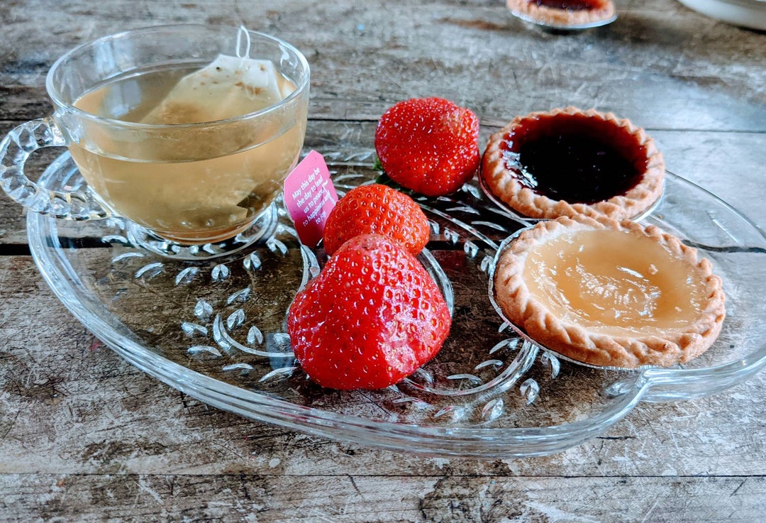 Deco Snack Plates, Sandwich Plates With Cup, Glass Snack and Cup Plate ...