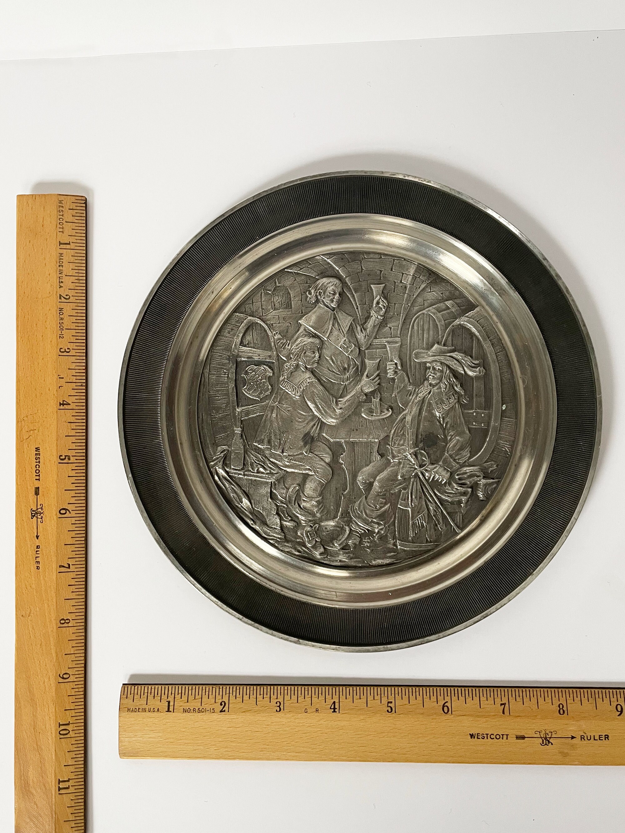 Vintage Pewter Decorative Plate With Bas-relief Tavern/pub Scene - Etsy