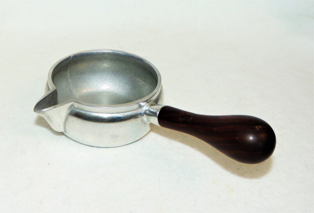 Pewter Gravy Boat/saucepan 9 Including Handle X 5 1/2 X 2 1/4 Deep ...