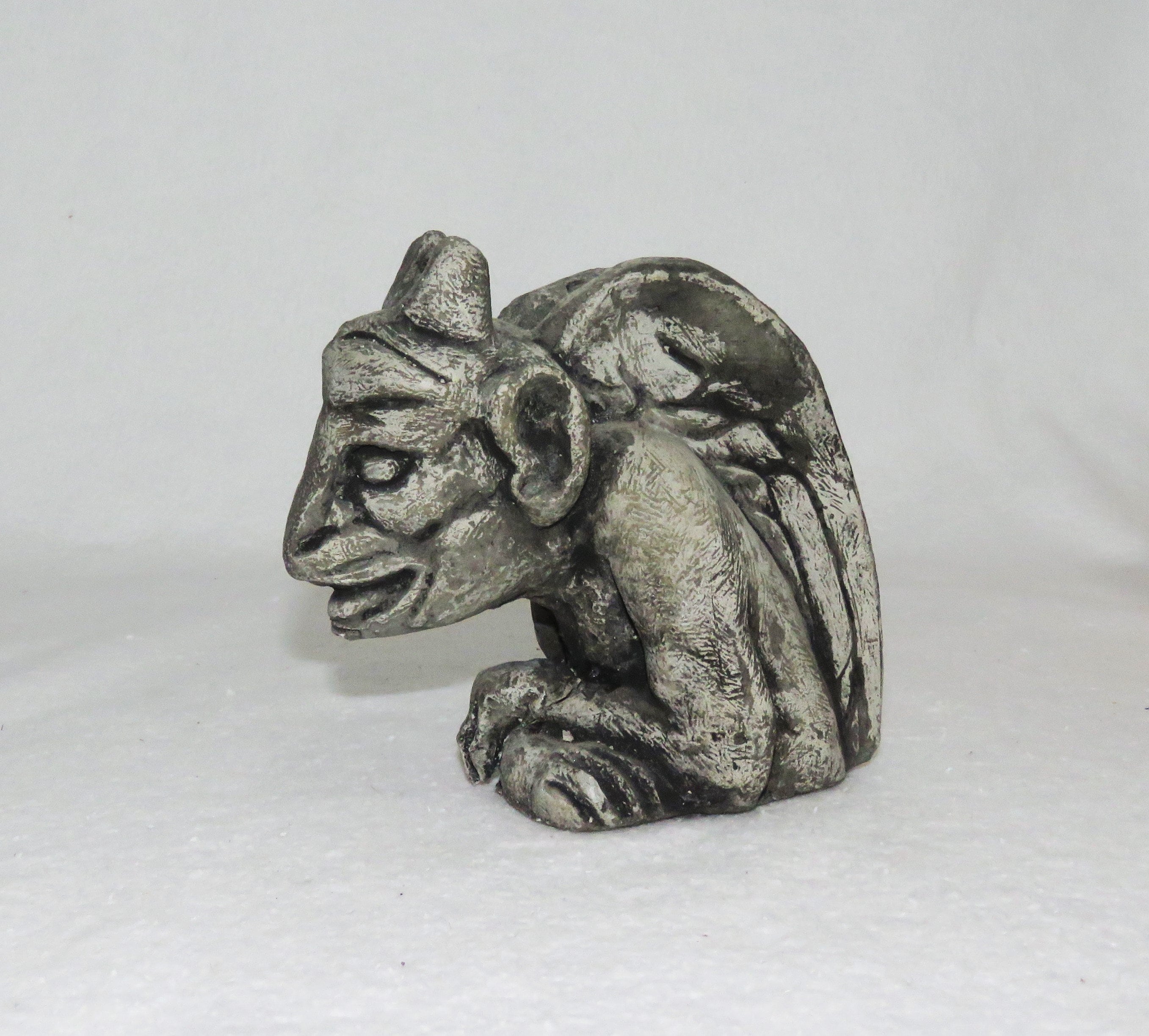 GARGOYLE Statue Made of Heavy Resin Casting Winged Gargoyle ...