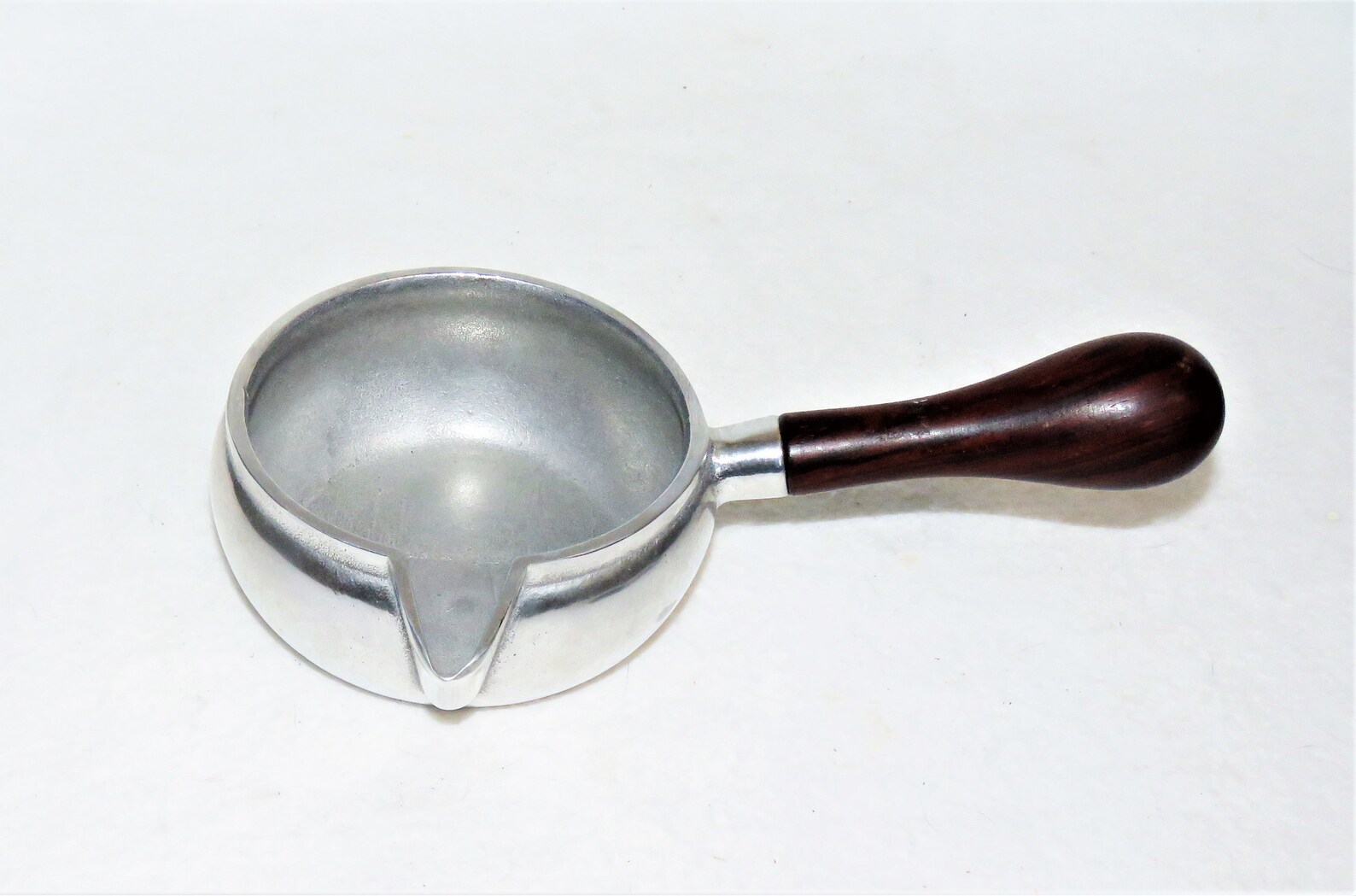 Pewter Gravy Boat/saucepan 9 Including Handle X 5 1/2 X 2 1/4 Deep ...