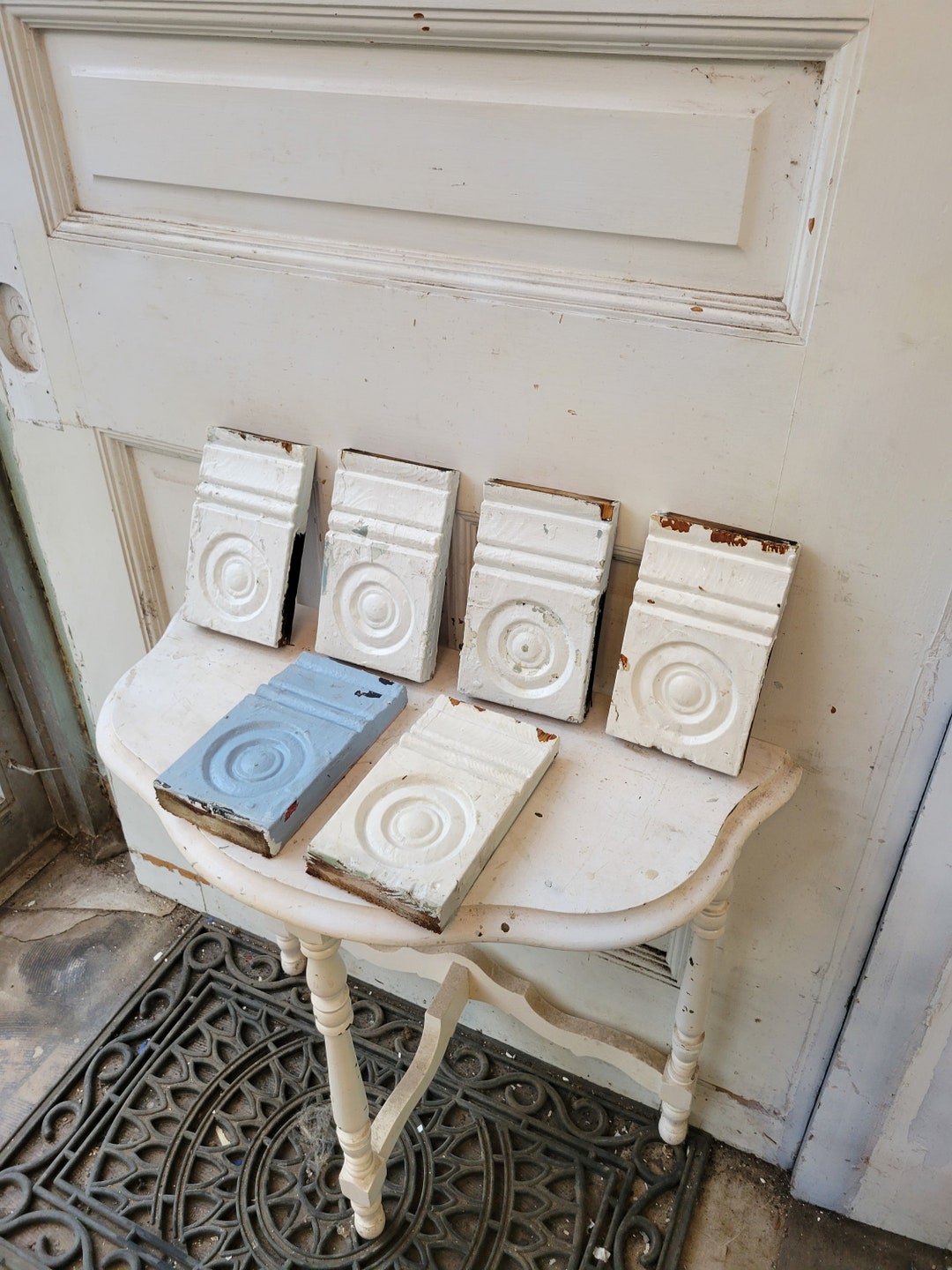 Set of 6 Bullseye Rosettes, Carved Plinth Blocks, Small Corner Blocks ...