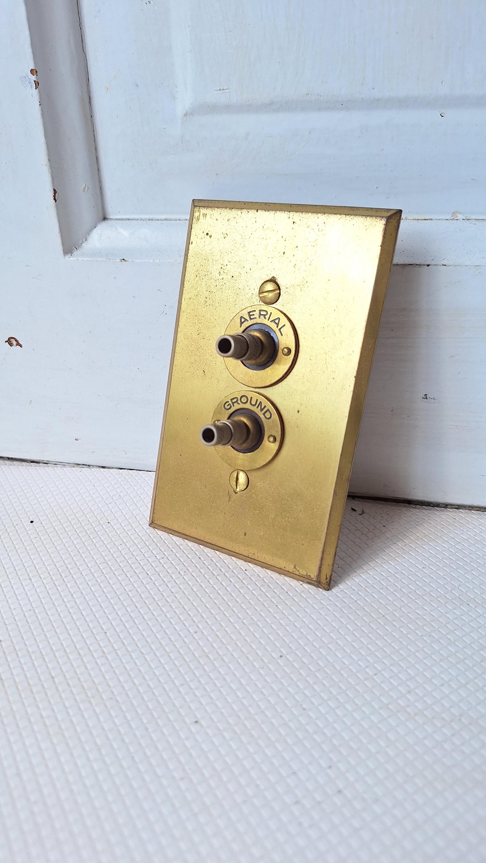 NOS Brass Radio Outlet Switchplate: Vintage Aerial Ground - Etsy