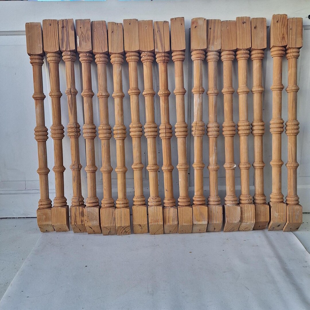 Set of 17 Antique Spindles, 17 Old Wood Spindles, Stair Balusters ...