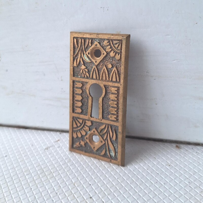 Keyhole Plates - Etsy