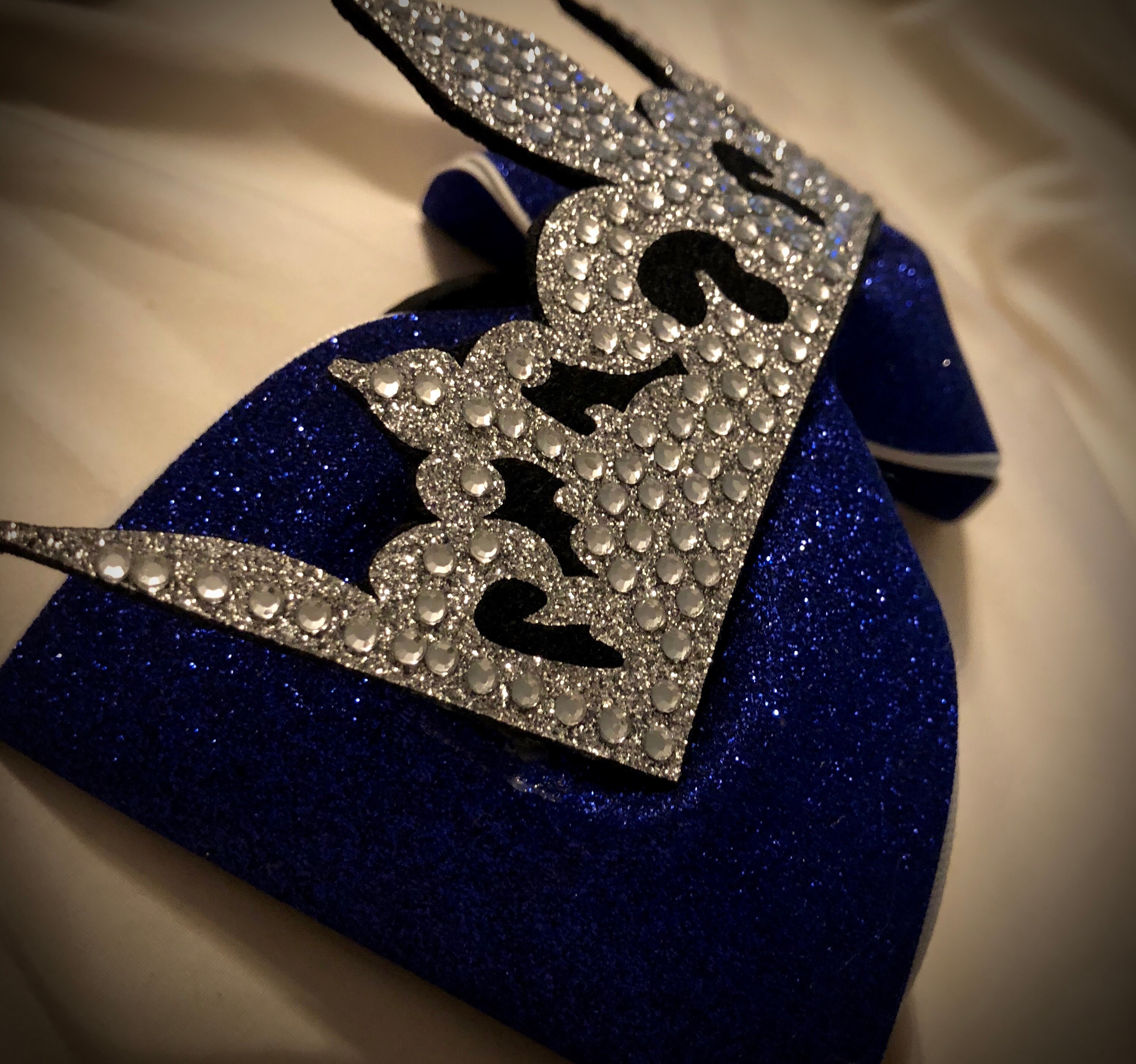 Tiara Bow, PRINCESS Crown Tailless Cheer Bow, RHINESTONES Bow, 3D ...