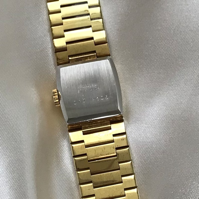 Beautiful Vintage 1970s Brushed Double Gold Plated Strap Ladies ...