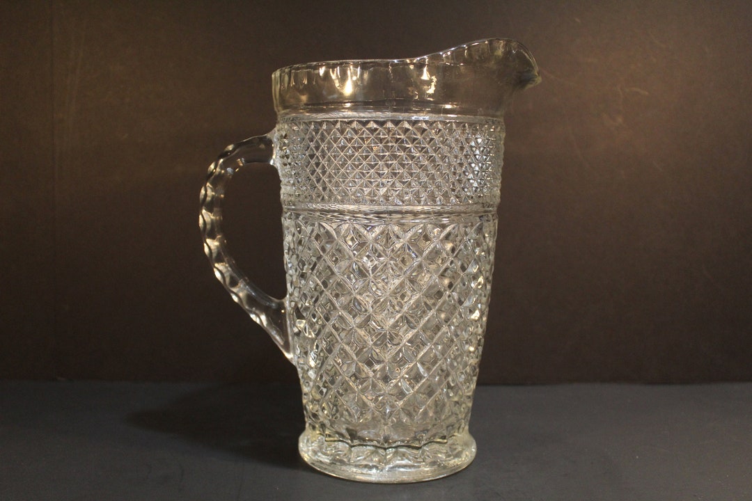 Anchor Hocking Wexford Crystal Glass Water Pitcher 64 OZ, Diamond ...