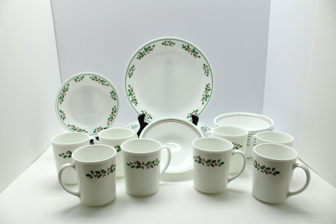 Corelle Winter Holy 32 Piece Service for 8 Christmas Holiday Dinnerware ...