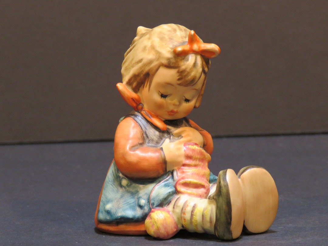 Goebel Hummel "knit One, Purl One", 3" Tall Figurine, TMK6, #432, 1983 ...