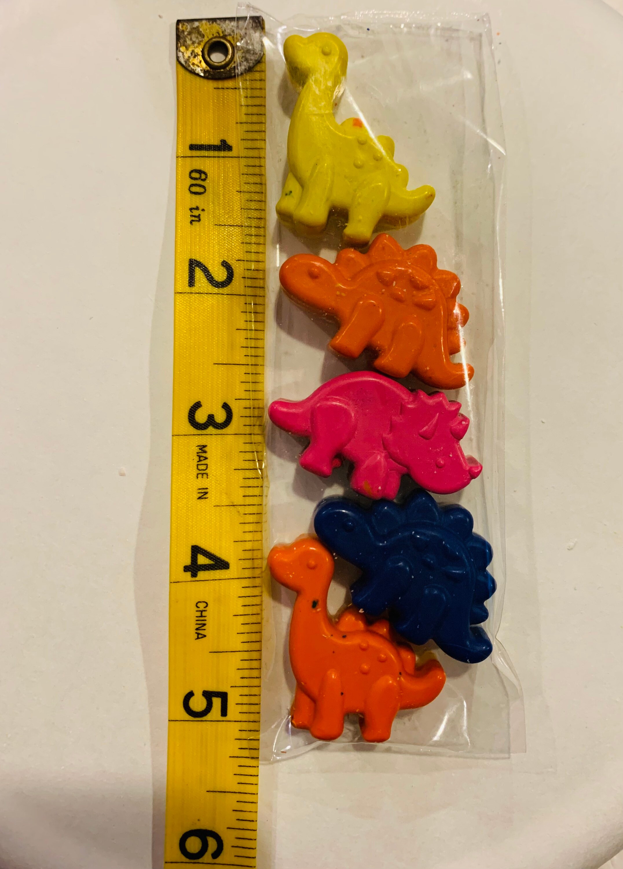 Dinosaur Crayons- Party Favors - Dino Party - Birthday Party - Crayons ...