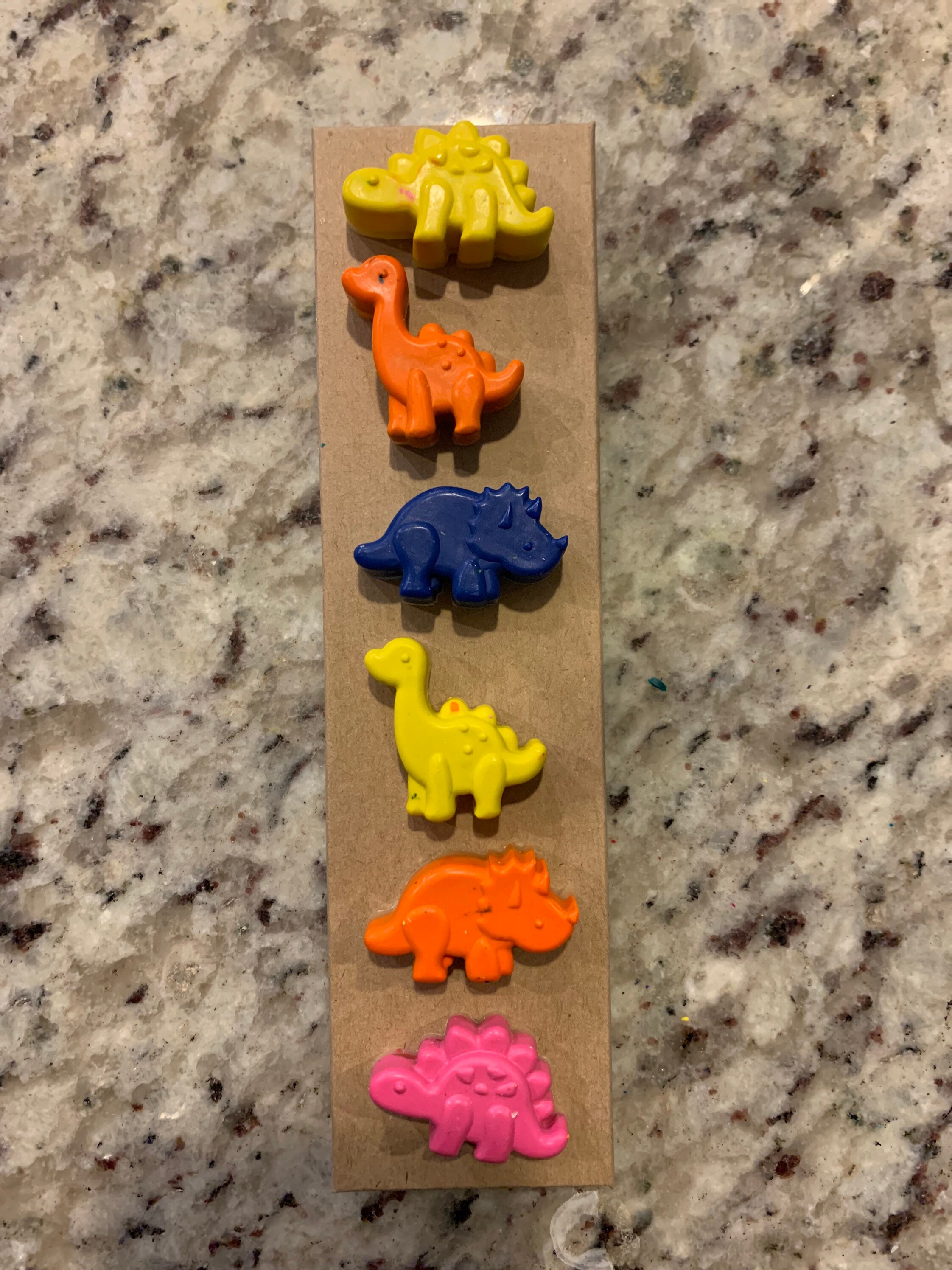 Dinosaur Crayons- Party Favors - Dino Party - Birthday Party - Crayons ...