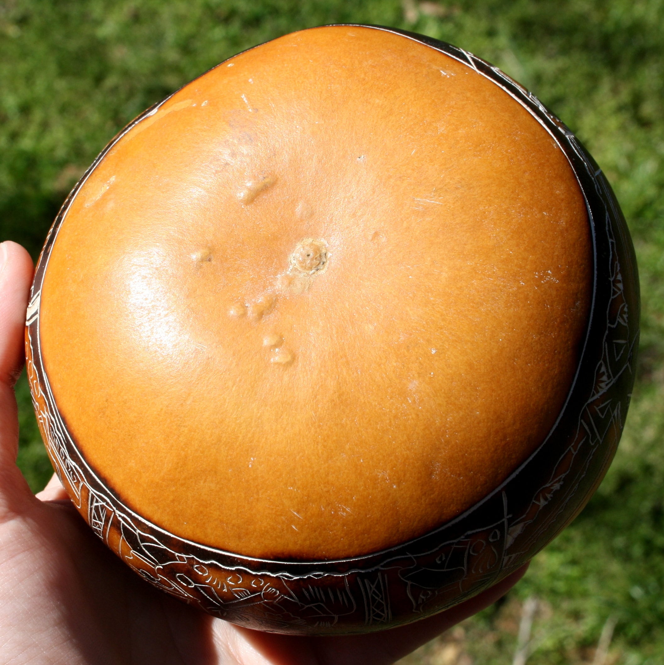 Peruvian Carved Gourd Box Vintage Folk Art Decor Scrimshaw Etched Scene ...