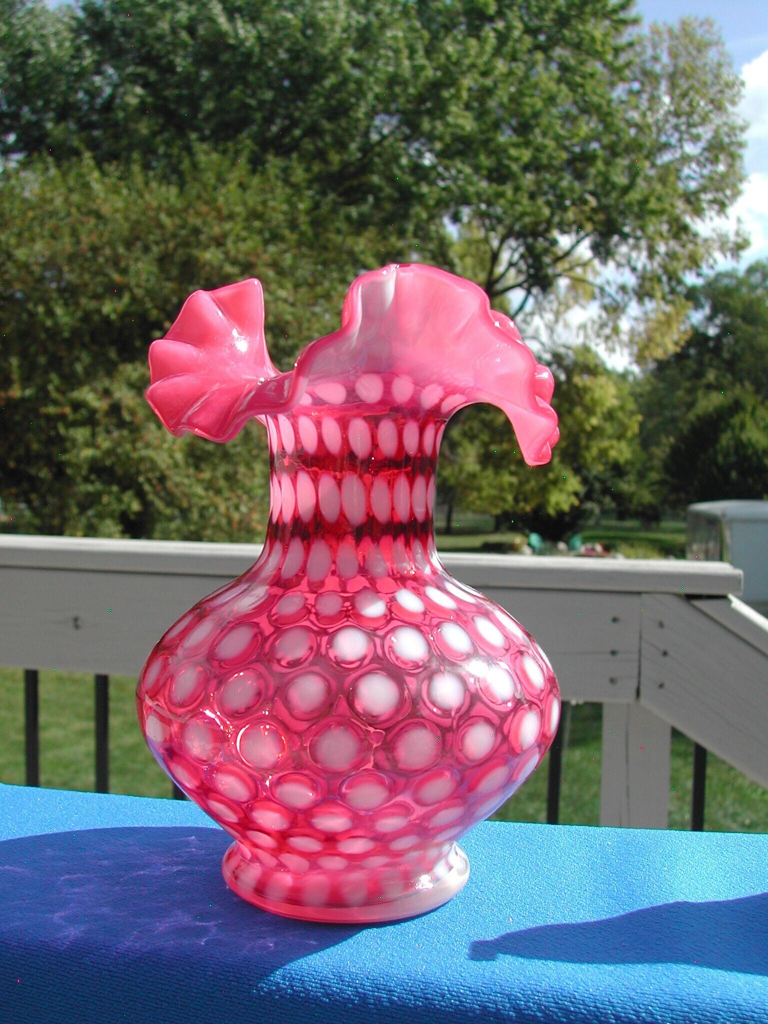 Fenton Cranberry Oalescent Coin Dot excellent Glass
