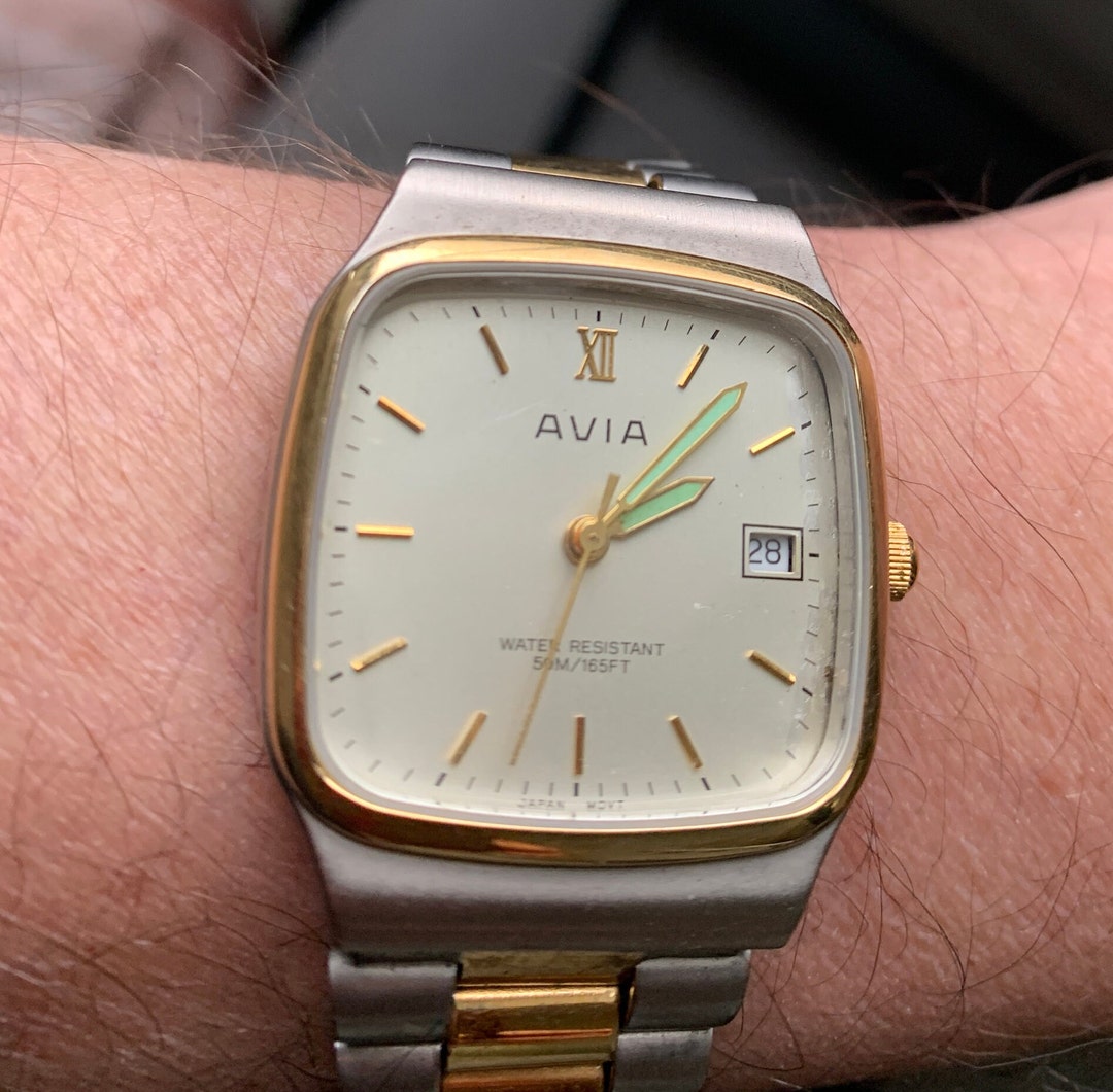 Vintage Avia 2 Coloured Mens Quartz Mid Sized (30.2mm) Watch With ...