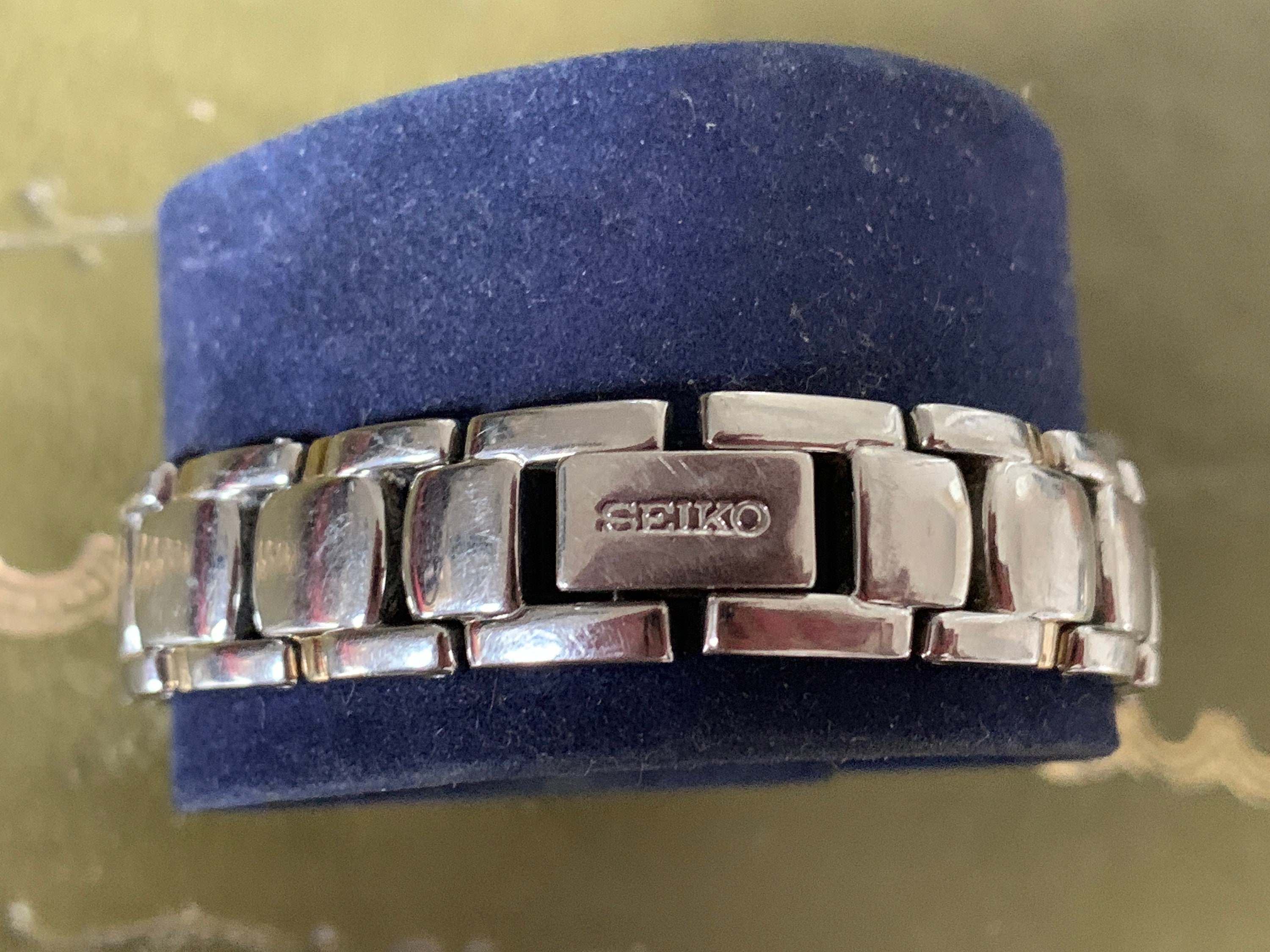 Seiko Ladies Rectangular Quartz Watch 1N00 0FR0 - Etsy