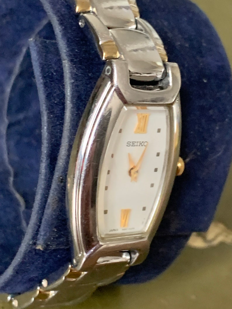 Seiko Ladies Rectangular Quartz Watch 1N00 0FR0 - Etsy