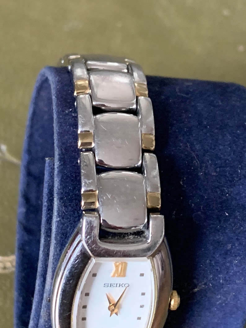 Seiko Ladies Rectangular Quartz Watch 1N00 0FR0 - Etsy