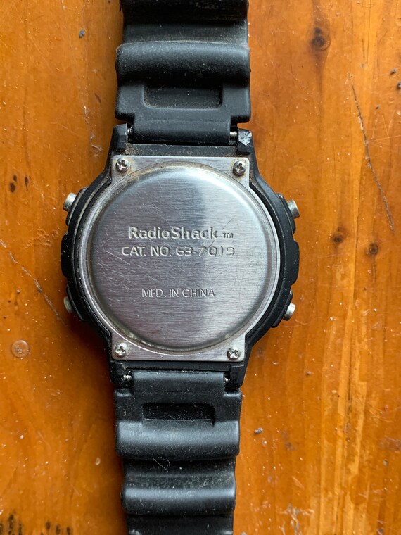 Radio Shack Alarm / Chronograph Wrist Watch New Batt… - Gem