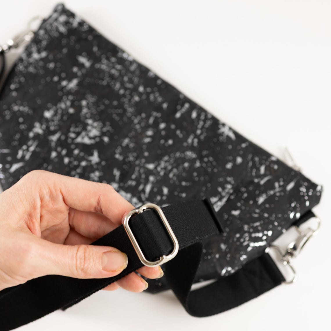 Moon Bag Cork Black Silver - Half-moon Bag - Round Handbag With Zipper ...