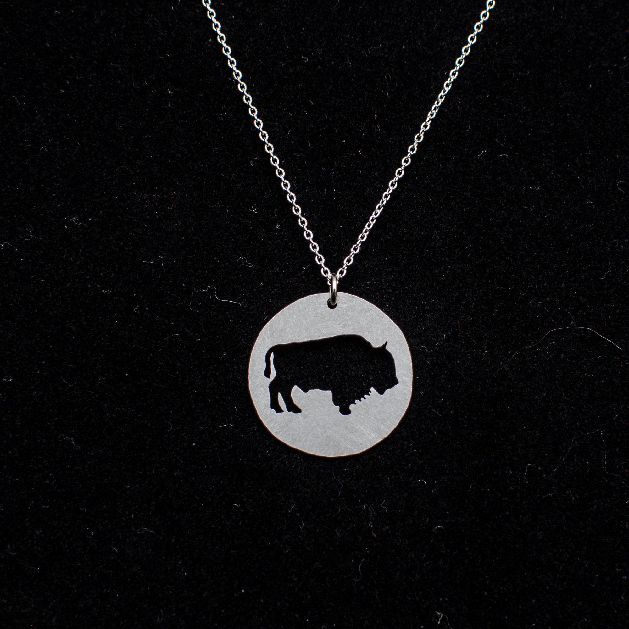 Small Silver Bison Pendant. Bison Necklace. Tiny Silver - Etsy