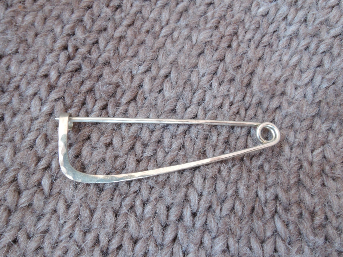 Silver Safety Pin Minimalist Modern Shawl Pin / Scarf / Kilt - Etsy