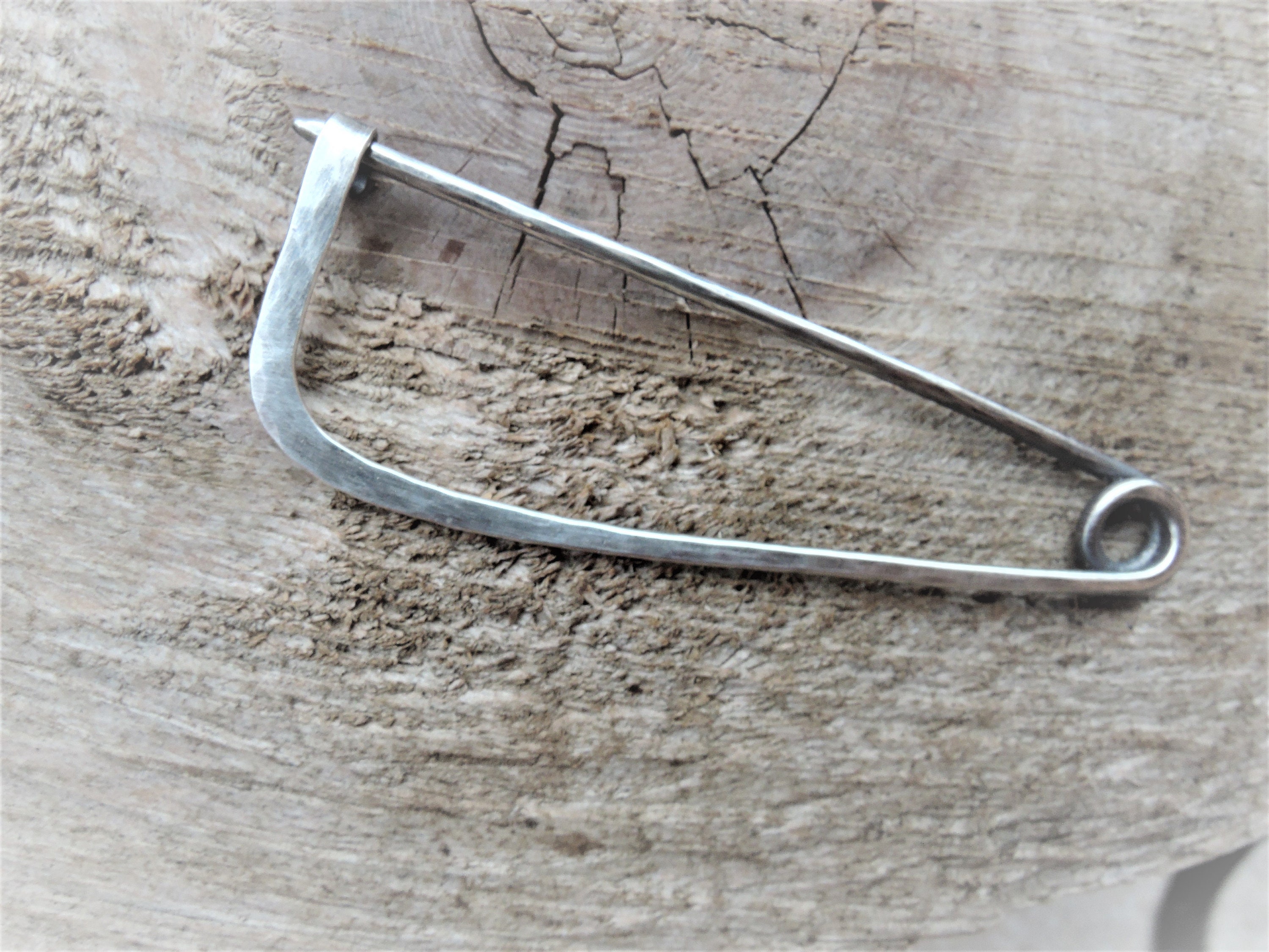 Silver Safety Pin Minimalist Modern Shawl Pin / Scarf / Kilt - Etsy