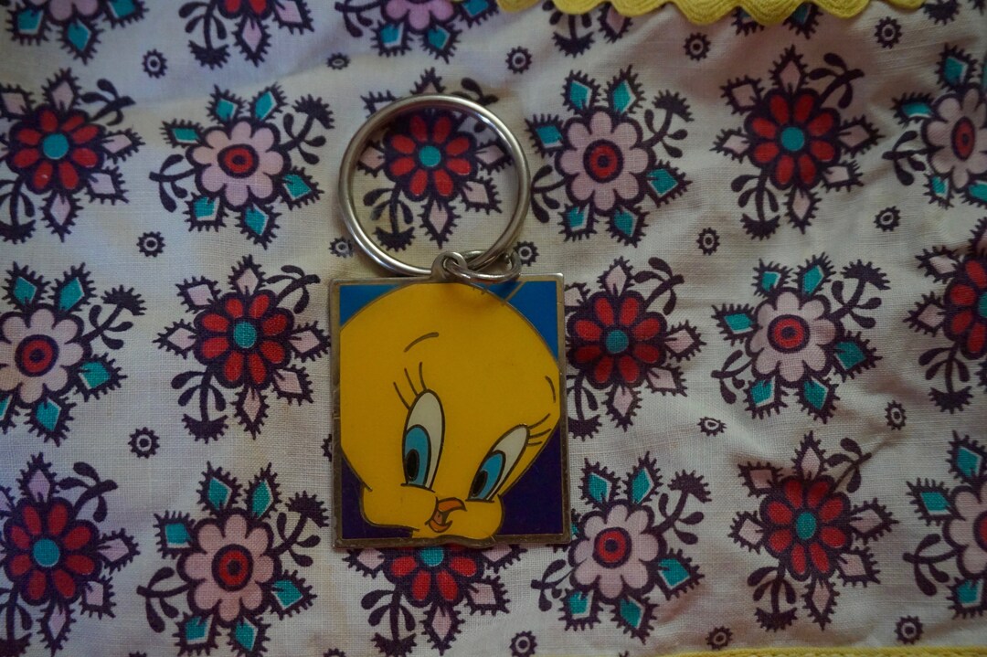 Cute Nostalgic Vintage 90s Tweety Bird Keychain. Fun Adorable Vintage ...