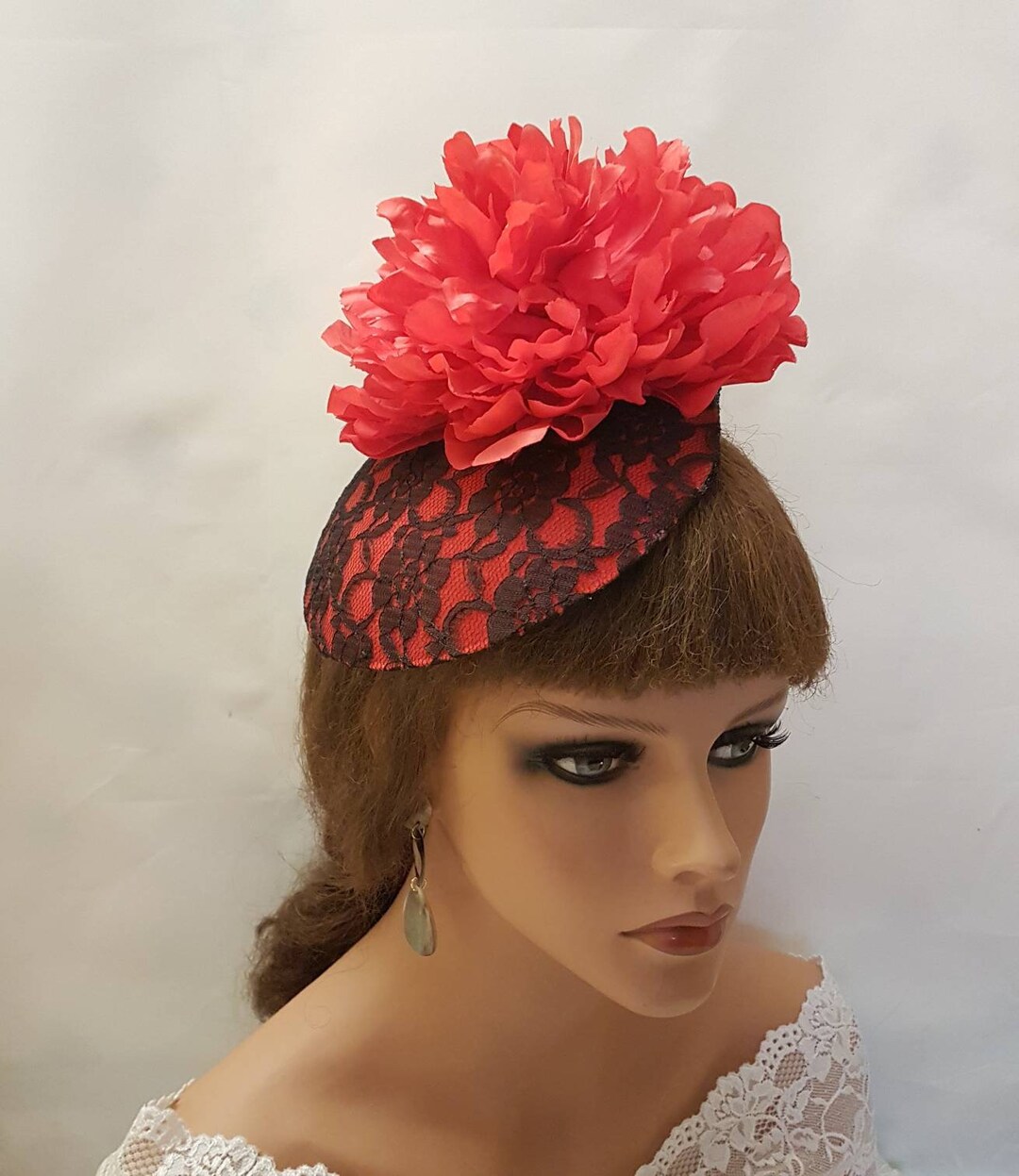 RED & BLACK Hat Fascinator Beautiful Black Lace Covered Red Hat Wedding ...