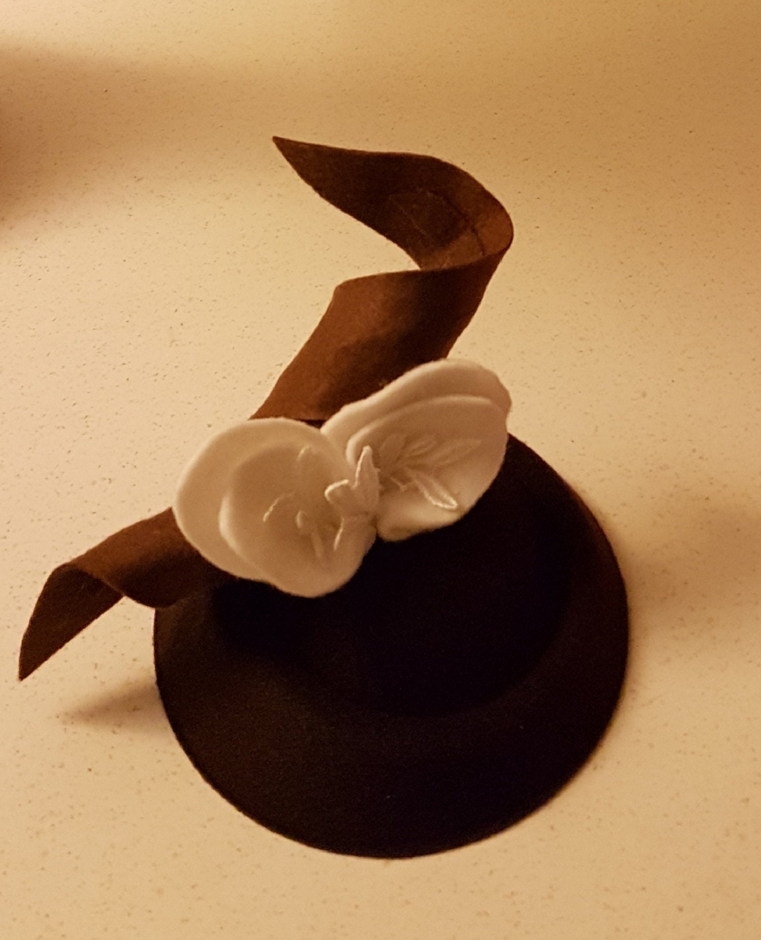 BROWN HAT FASCINATOR Hat Fascinator brown Hat With White - Etsy