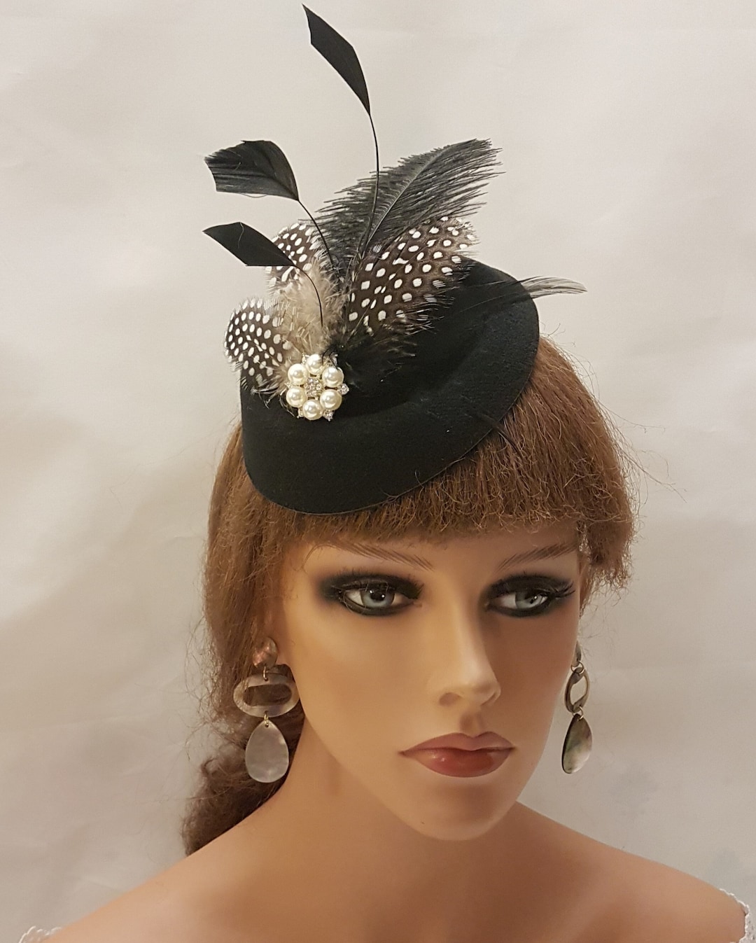 BLACK HAT FASCINATOR Feather Hat Fascinator Black Race, Wedding ...