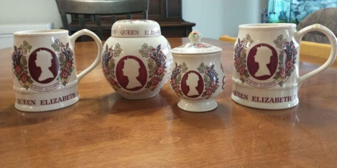 Queen Elizabeth Silver Jubilee 1977 Masons Set - Etsy