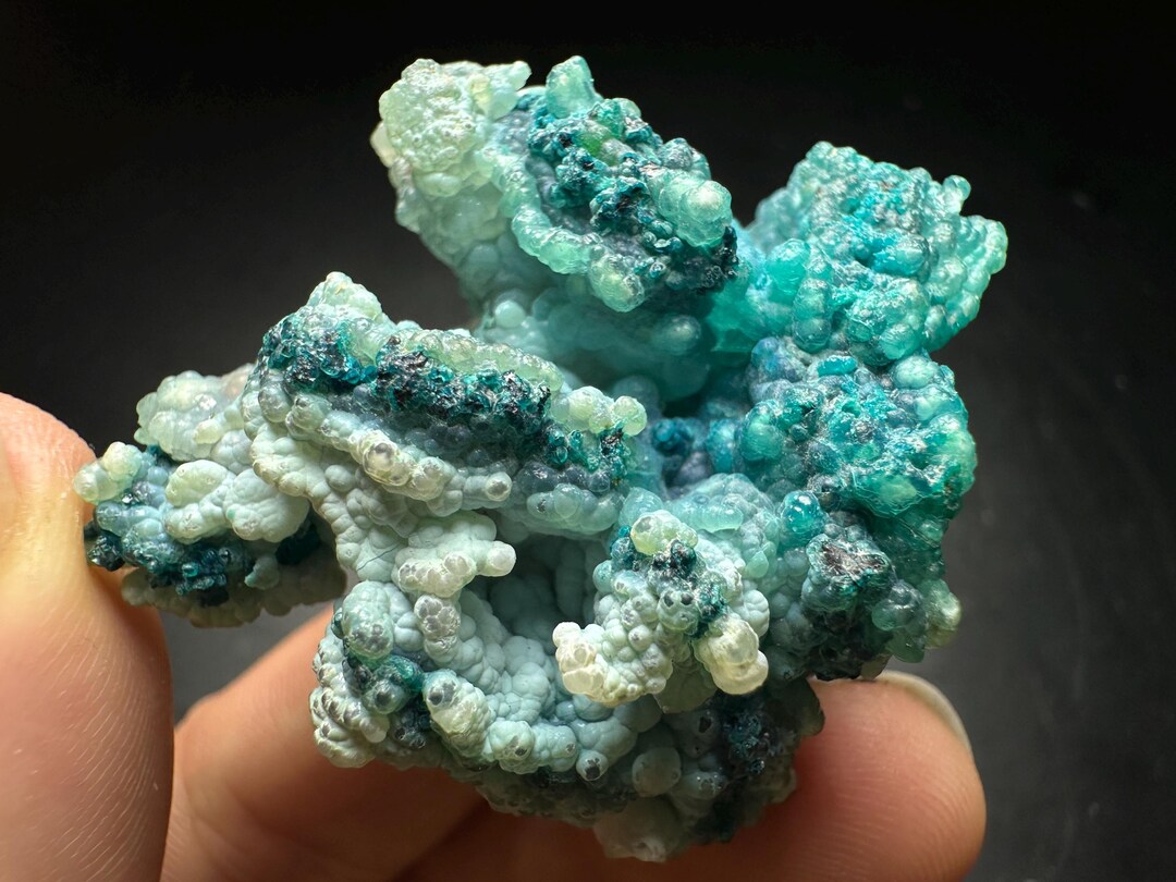 Obi Island Botryoidal Chalcedony With Native Copper Inclusions ...