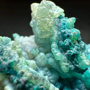 Obi Island Botryoidal Chalcedony With Native Copper Inclusions ...