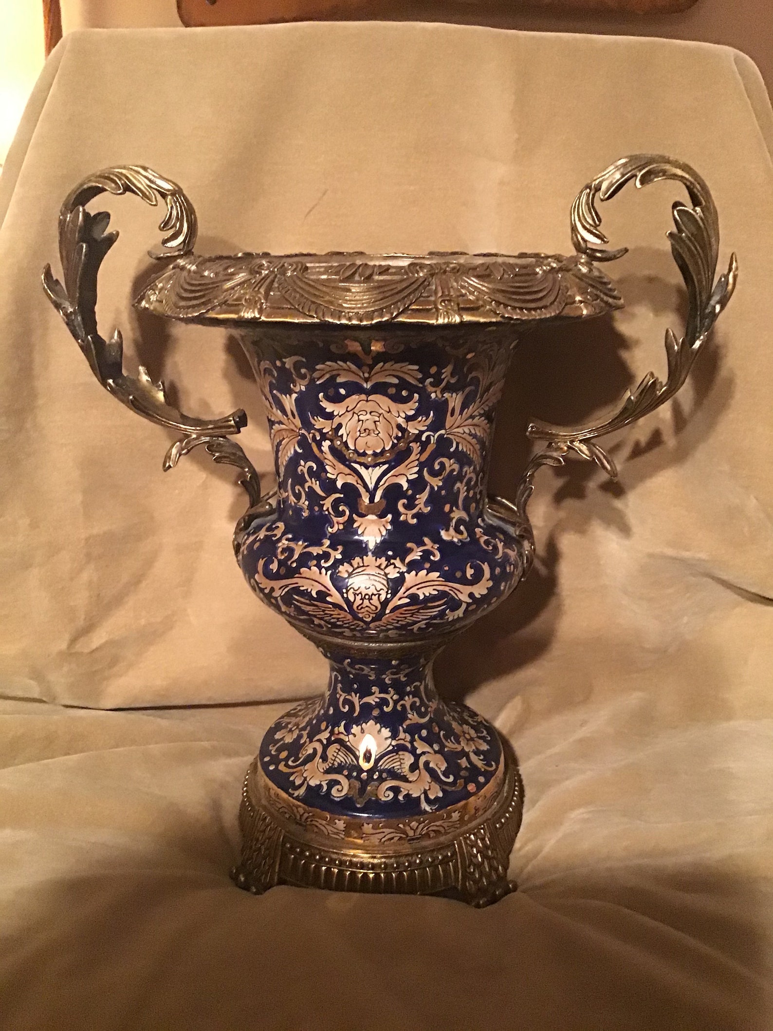 19 Th Century Exquisite Glazed Pottery Vase With Ornate Gilded Shelter ...