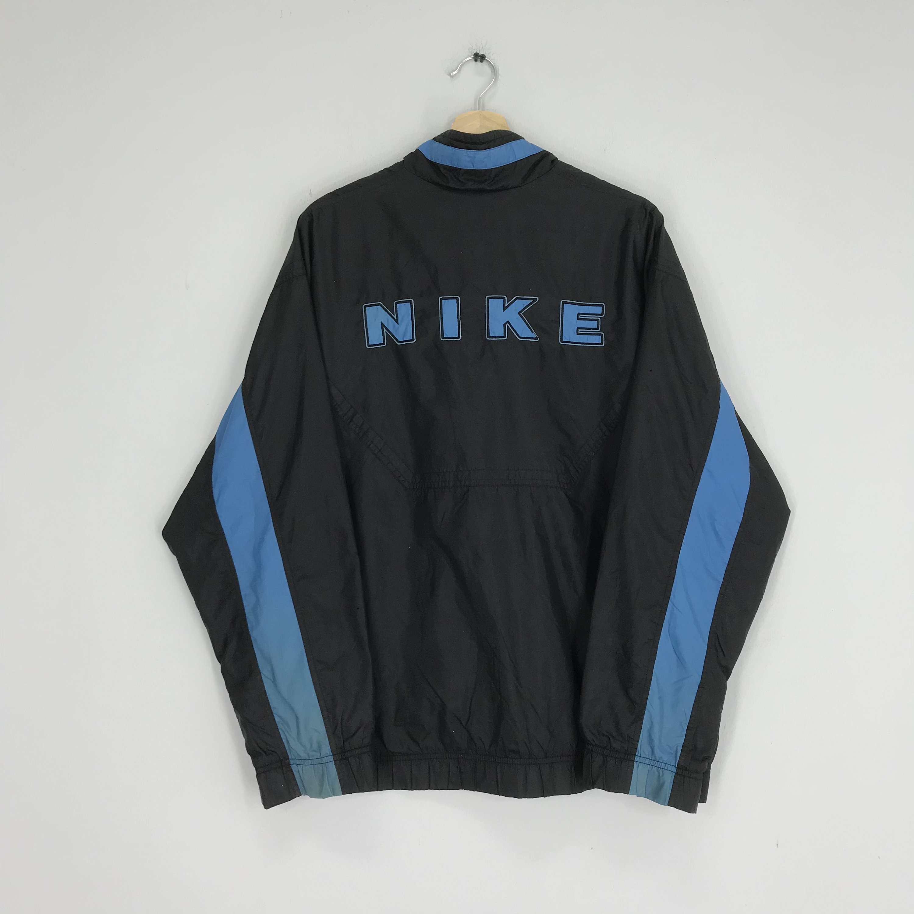 Vintage 90s Nike Blue Black Windbreaker Large Nike Spell Out Vintage 90s Nike Blue Black Windbreaker Large Nike Spell Out
