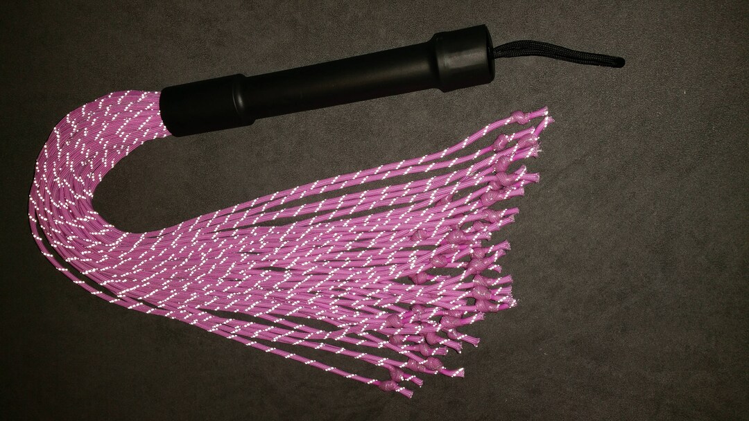 FPHK19B Paracord Flogger 19 Reflective Lite Pink Knotted With Black ...