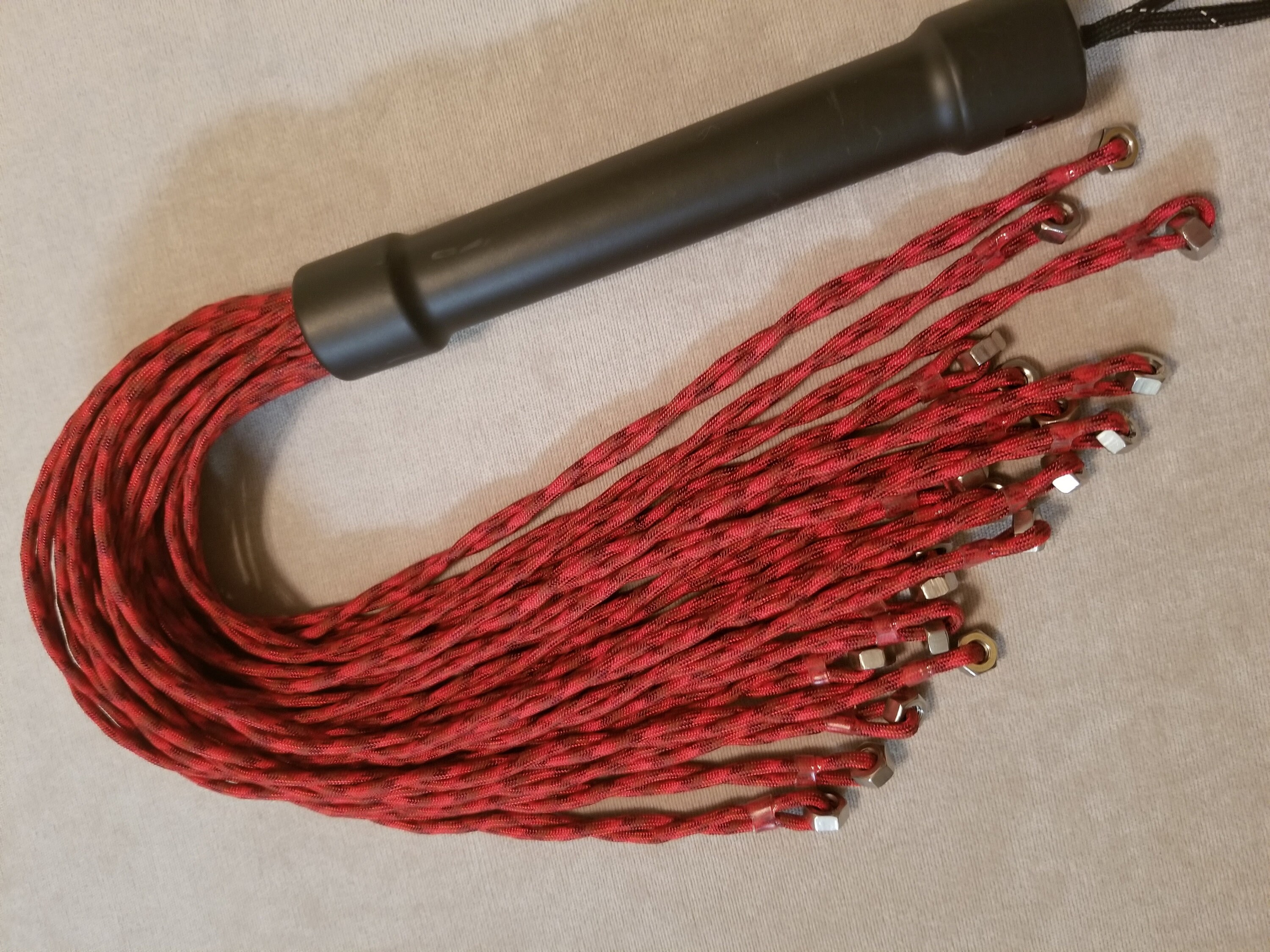FPSN16B Paracord Flogger 16 Red and Black With Stainless Steel Nuts and ...