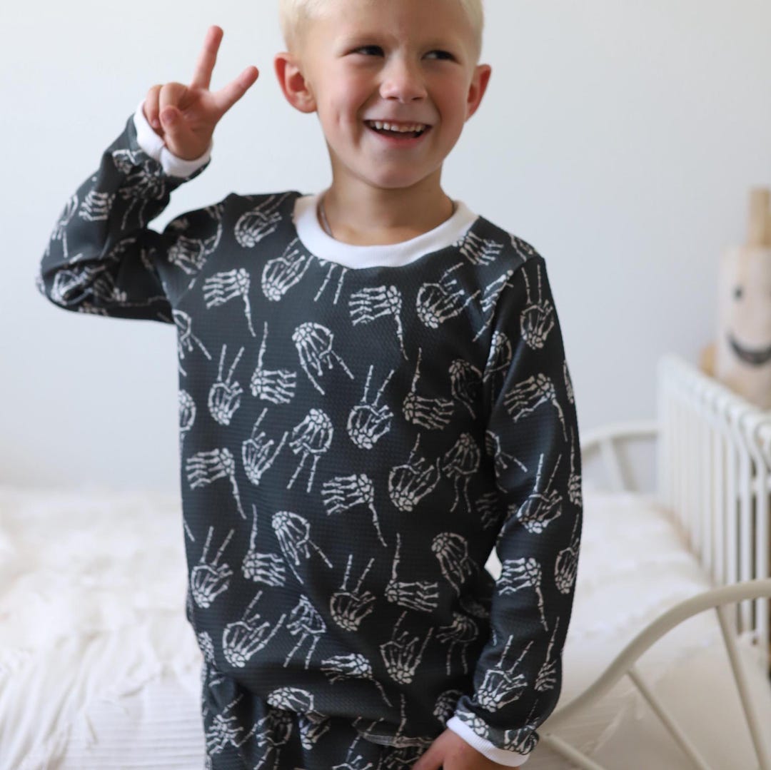 Skeleton, Halloween Pjs, Skeleton Hands, Peace, Rock On, Halloween ...