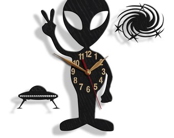 Alien Clock - Etsy