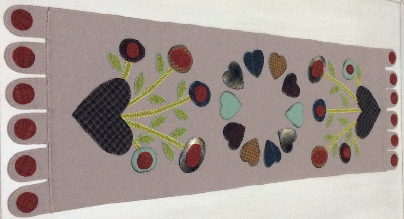 Hearts 'N' Flowers Penny Rug Table Runner (pattern Only) - Etsy Australia