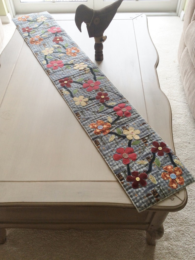 Flower Vine Applique Table Runner (pattern Only) - Etsy Australia