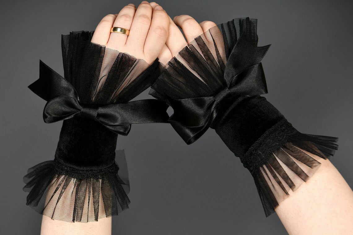 Black Edwardian Gothic Tulle Cuffs Winkled Ruffled Detachable Fake ...
