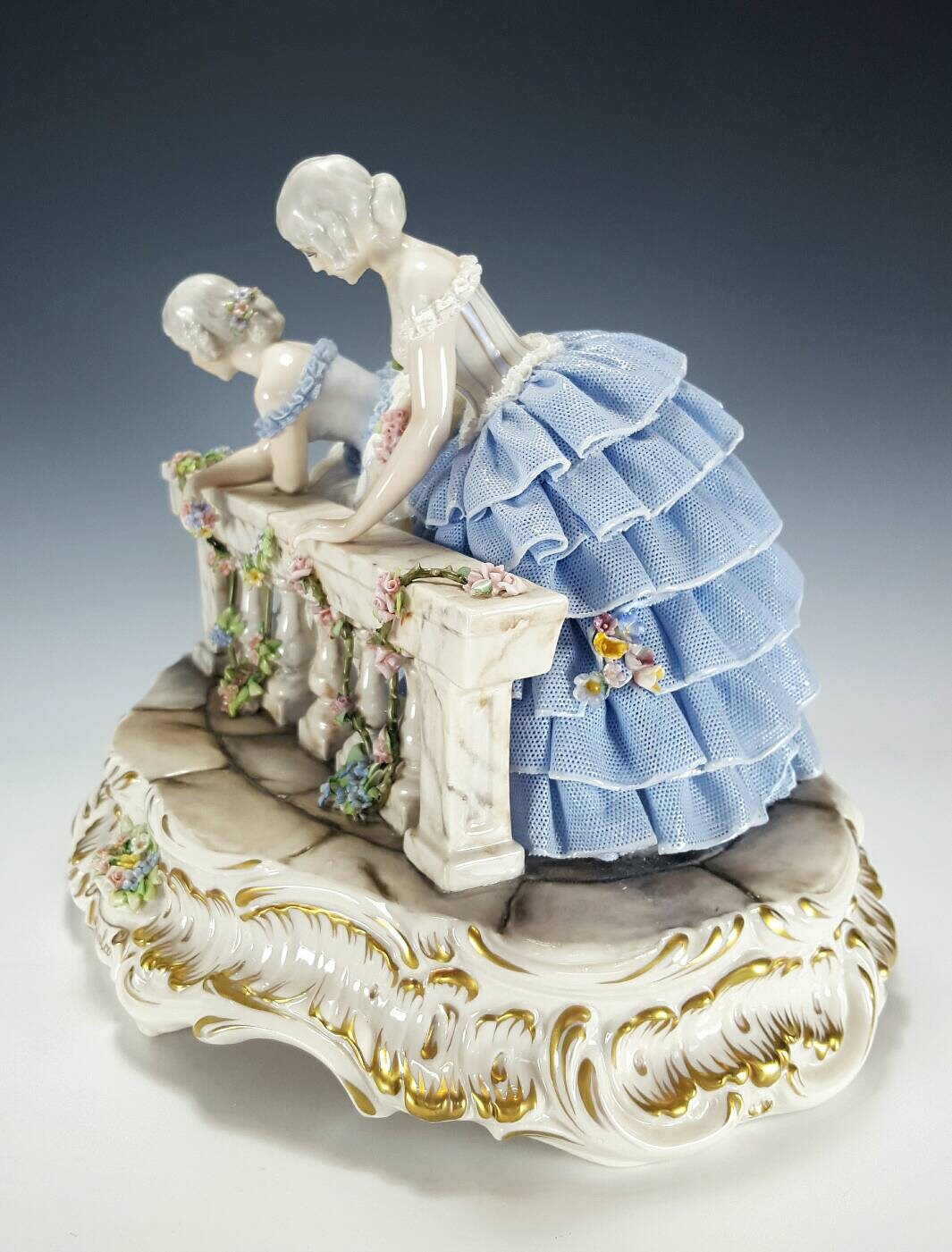 Luigi Fabris Capodimonte Porcelain AL BALCONE Large Lace Figural Group ...