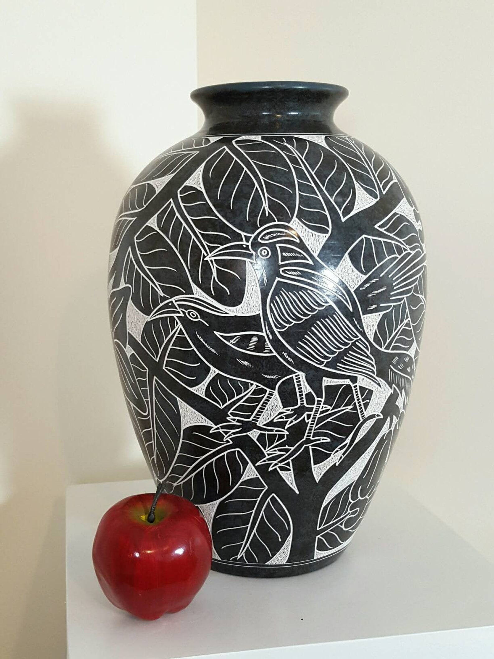 Albert Gutierrez Nicaraguan Art Pottery Vase Handcrafted Dark Green ...
